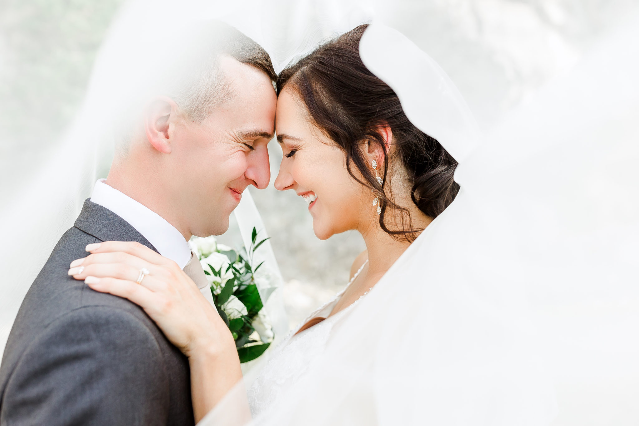 Brittney & CJ’s Bright Spring Wedding at Sunset Bluffs | danielleambryphotography.com